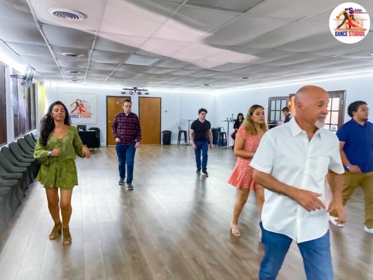 Beginners Salsa Lessons | Salsa Dance Classes | SalsaDallas