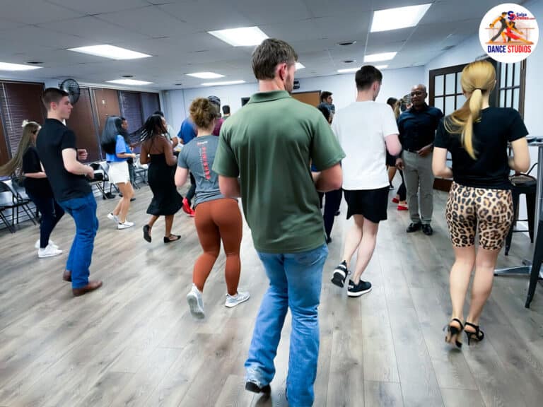 Beginners Salsa Lessons | Salsa Dance Classes | SalsaDallas